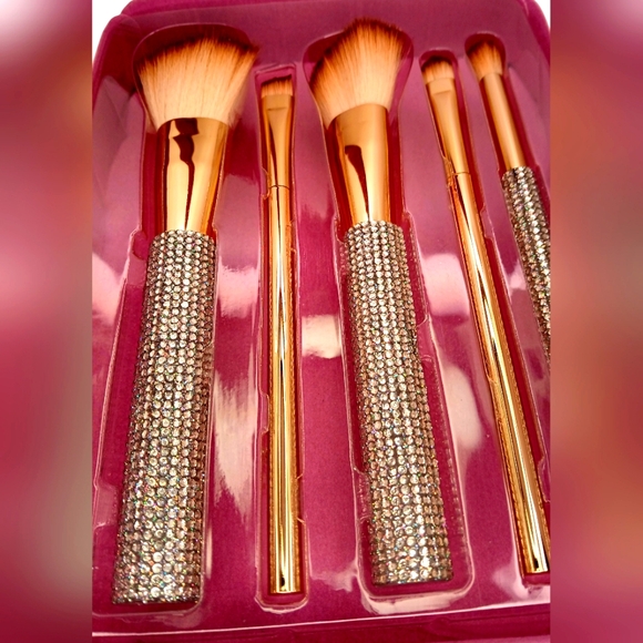 Marie Claire | Makeup | Marie Claire Paris Five Piece Makeup Bush Set ...